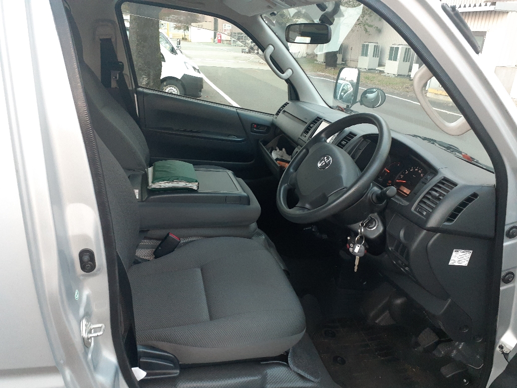 toyota ハイエース CBF-TRH200V 買取実績 - トラック買取専門店【トラックファイブ】高額買取強化中